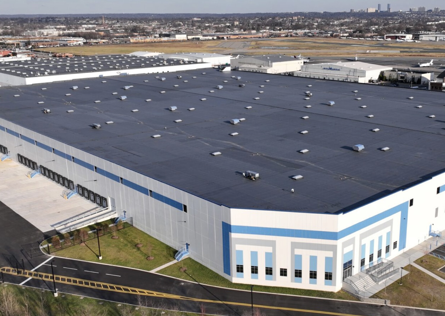 Teterboro Logistics Center Completes Construction In Teterboro