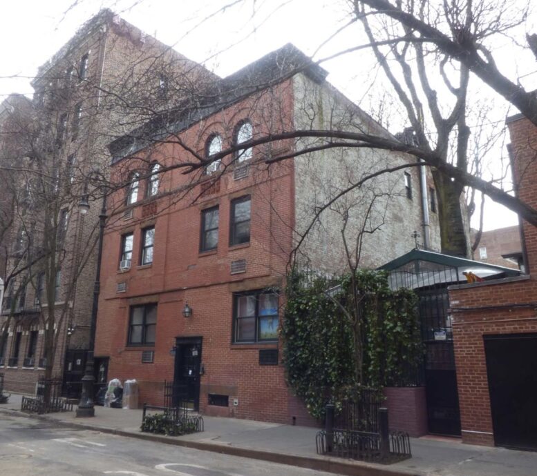 LPC Reviews Proposal For 244 Waverly Place In West Village, Manhattan