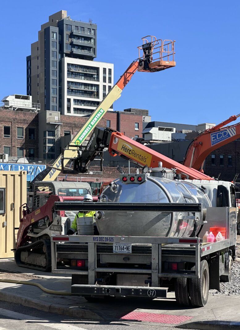 Twin Skyscraper Redesign Revealed for 280 Kent Avenue in Williamsburg ...