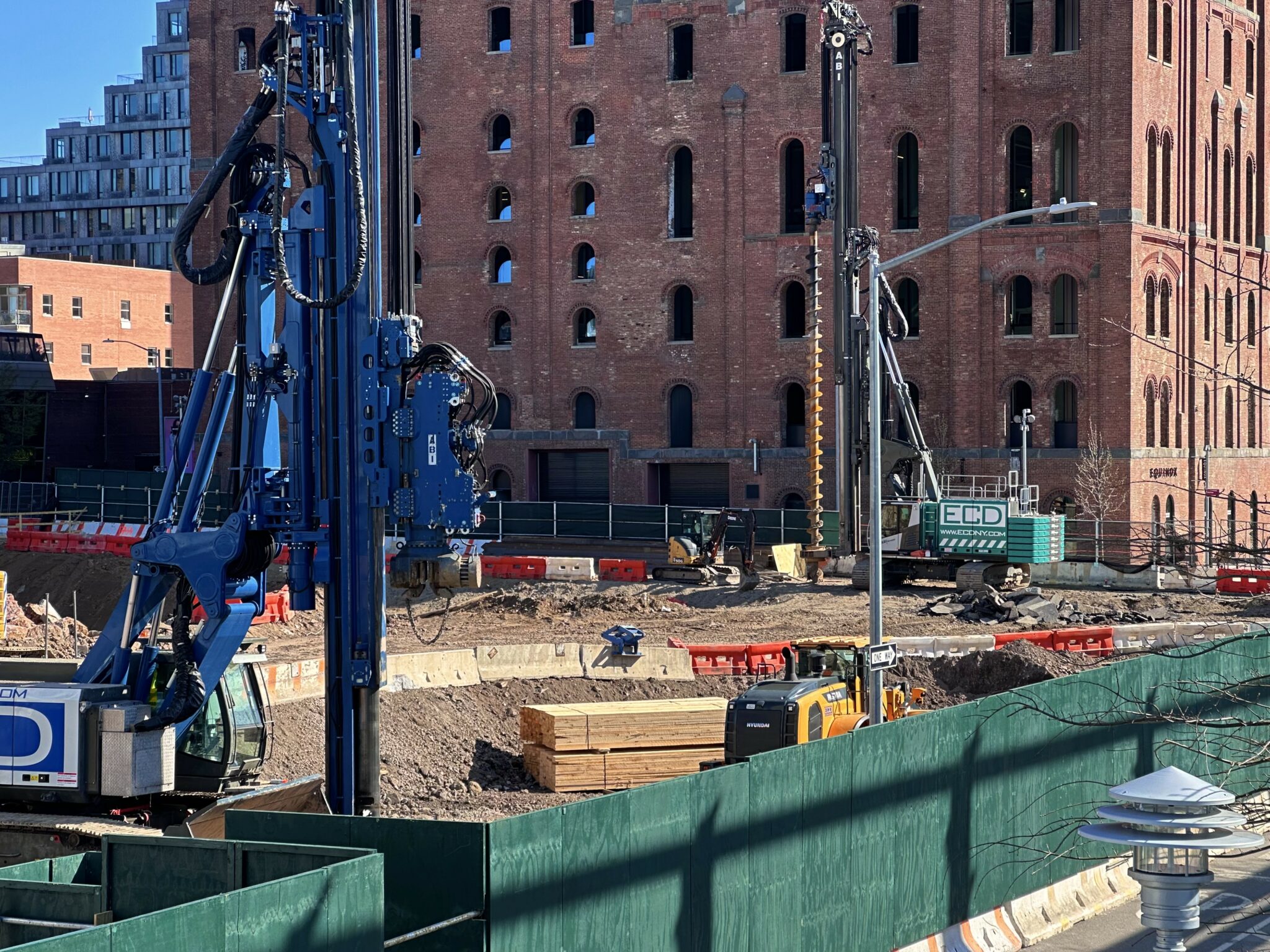 Twin Skyscraper Redesign Revealed for 280 Kent Avenue in Williamsburg ...