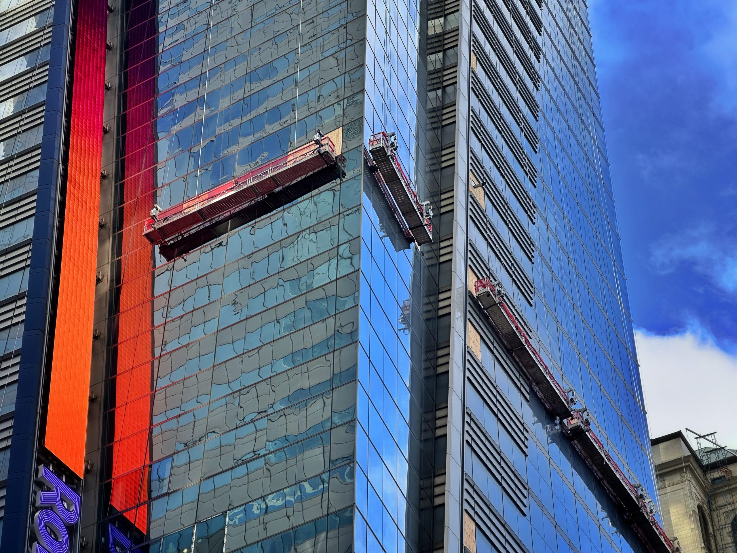 5 Times Square Begins 1,250-Unit Office-to-Residential Conversion in ...